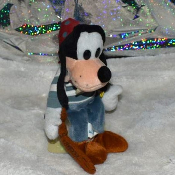 Disney | Toys | Disneyland Pirate Goofy Mini Bean Bag Plush Retired ...